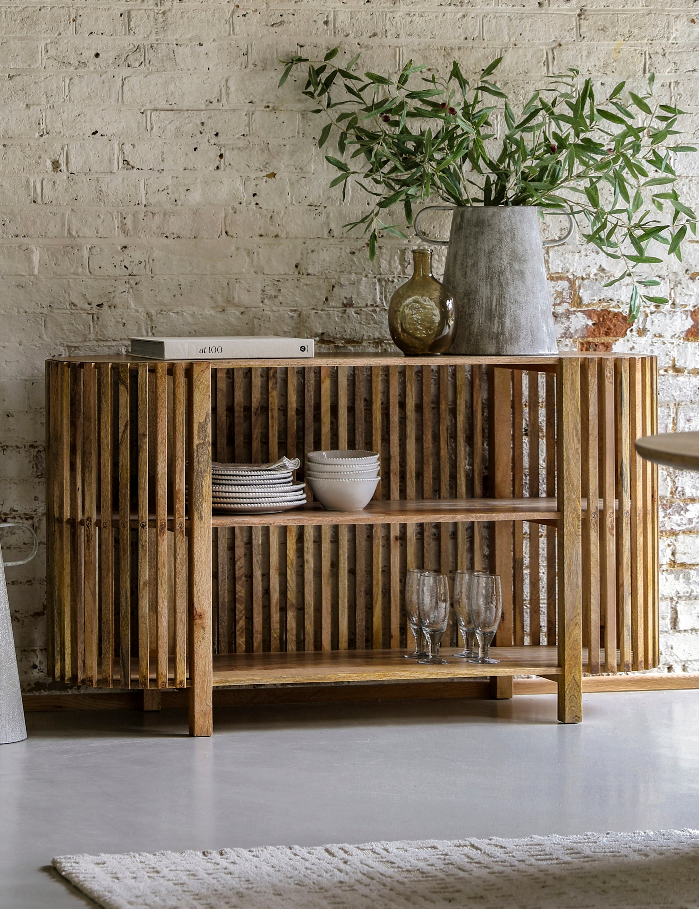 The Art Of Display – The Den & Now