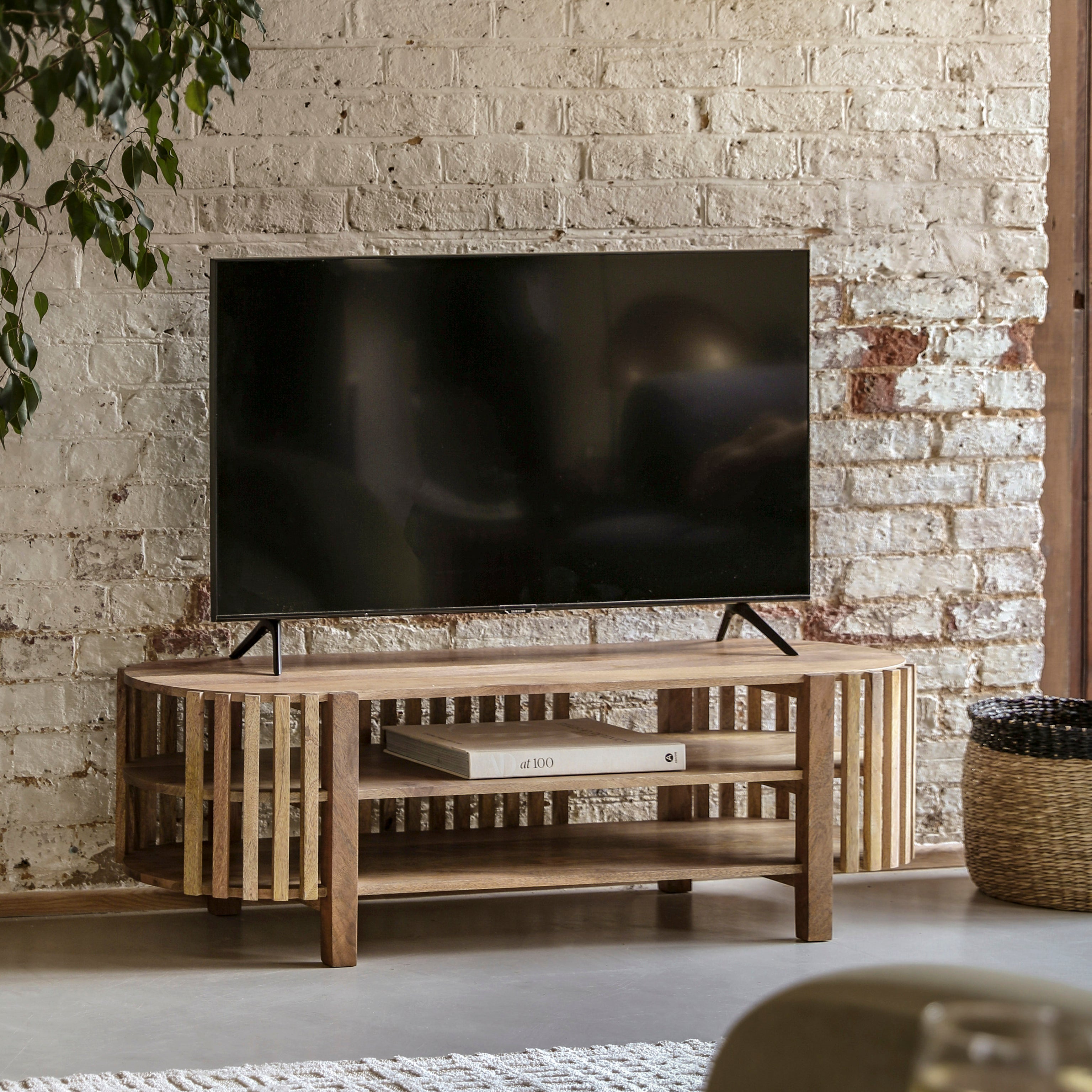 Hakone Media Unit – The Den & Now