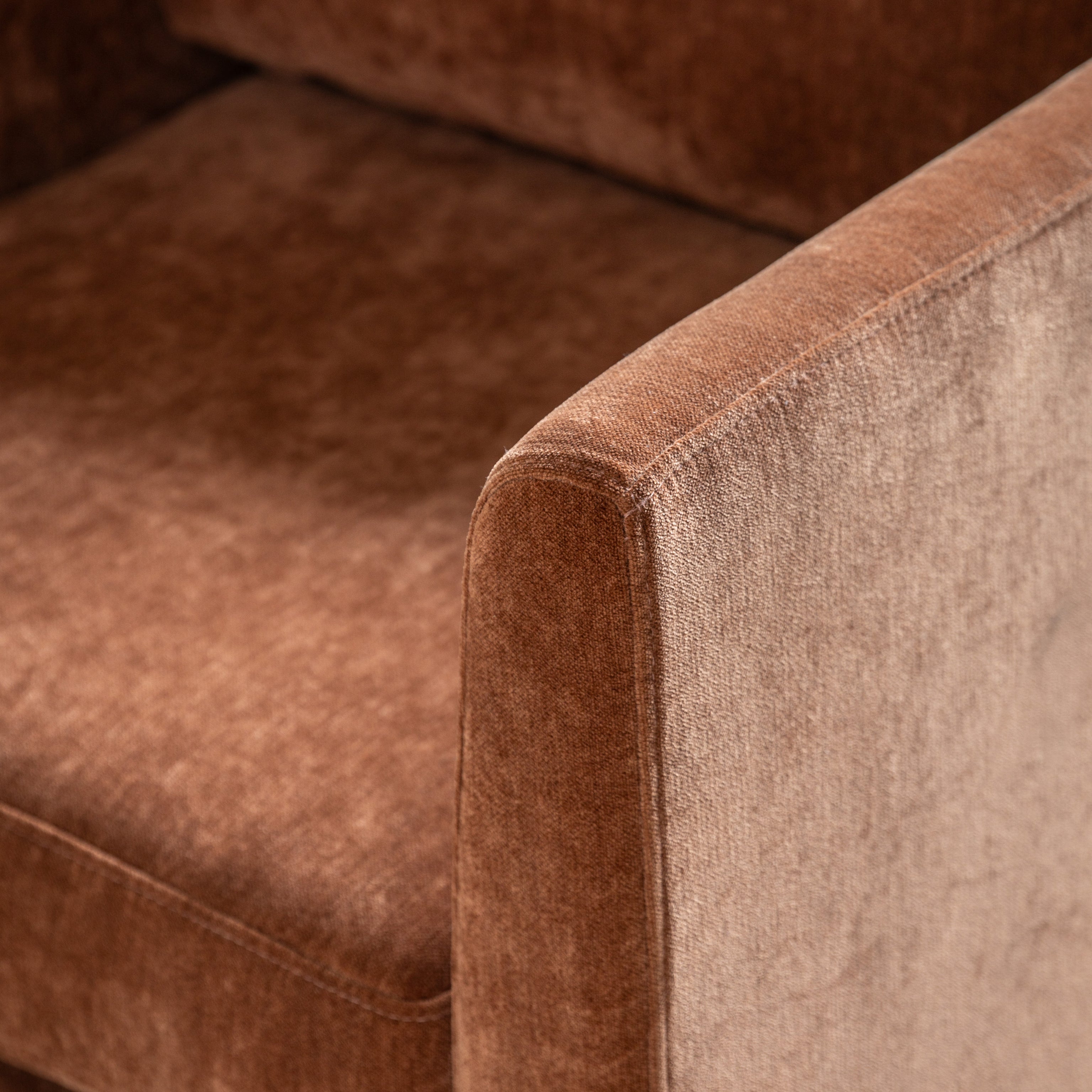 Mysig Rust Armchair – The Den & Now