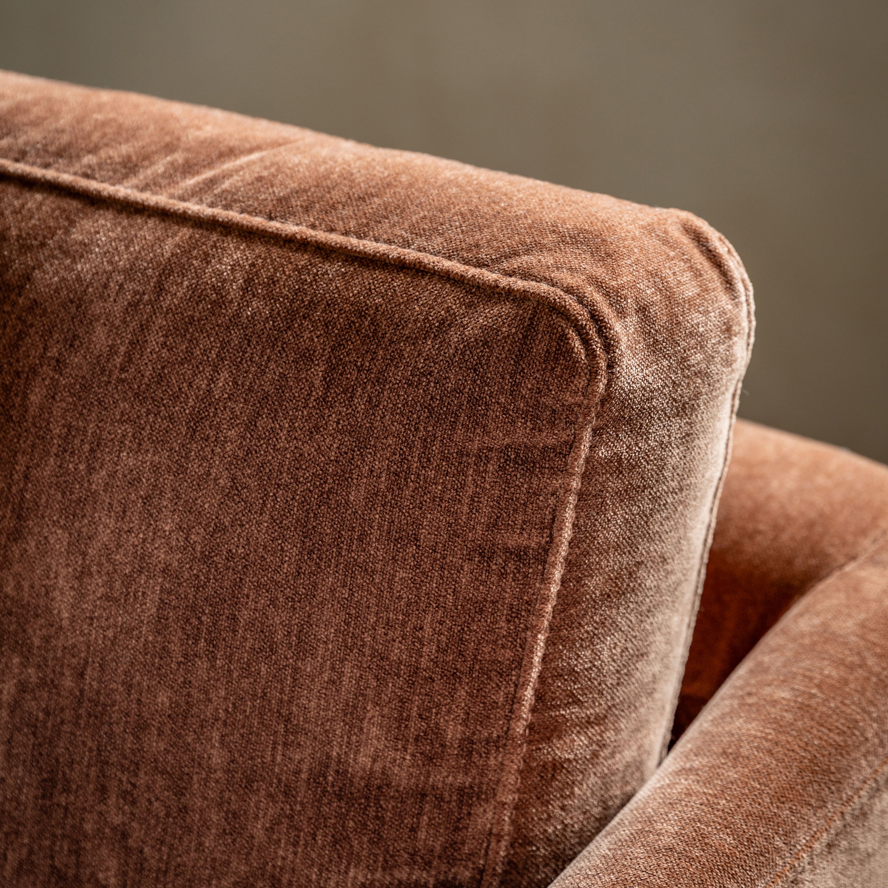 Mysig Rust Armchair – The Den & Now