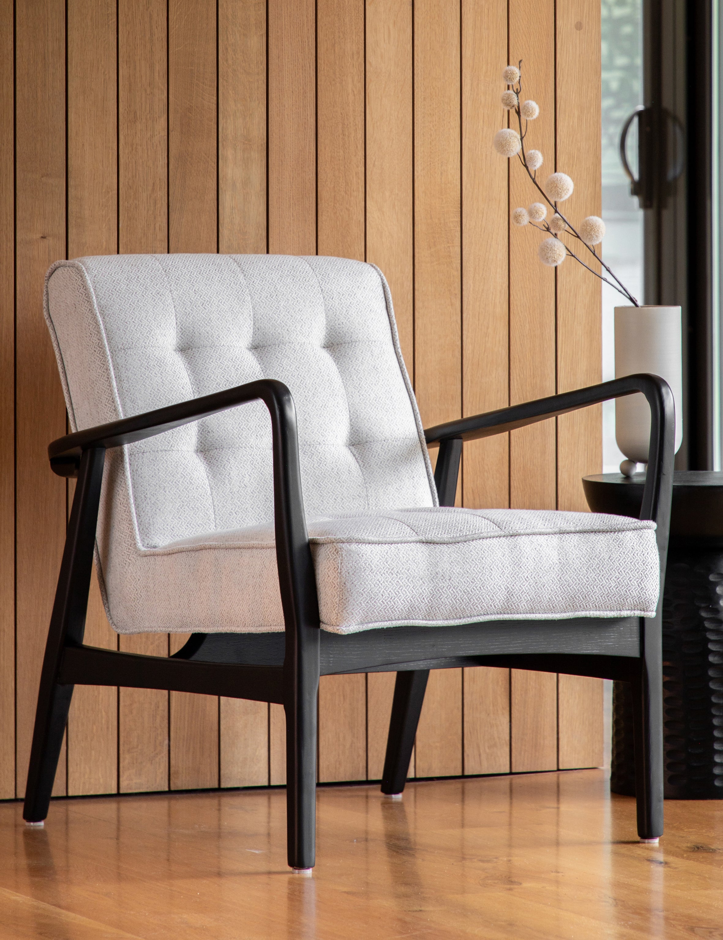 Otto Natural Armchair – The Den & Now