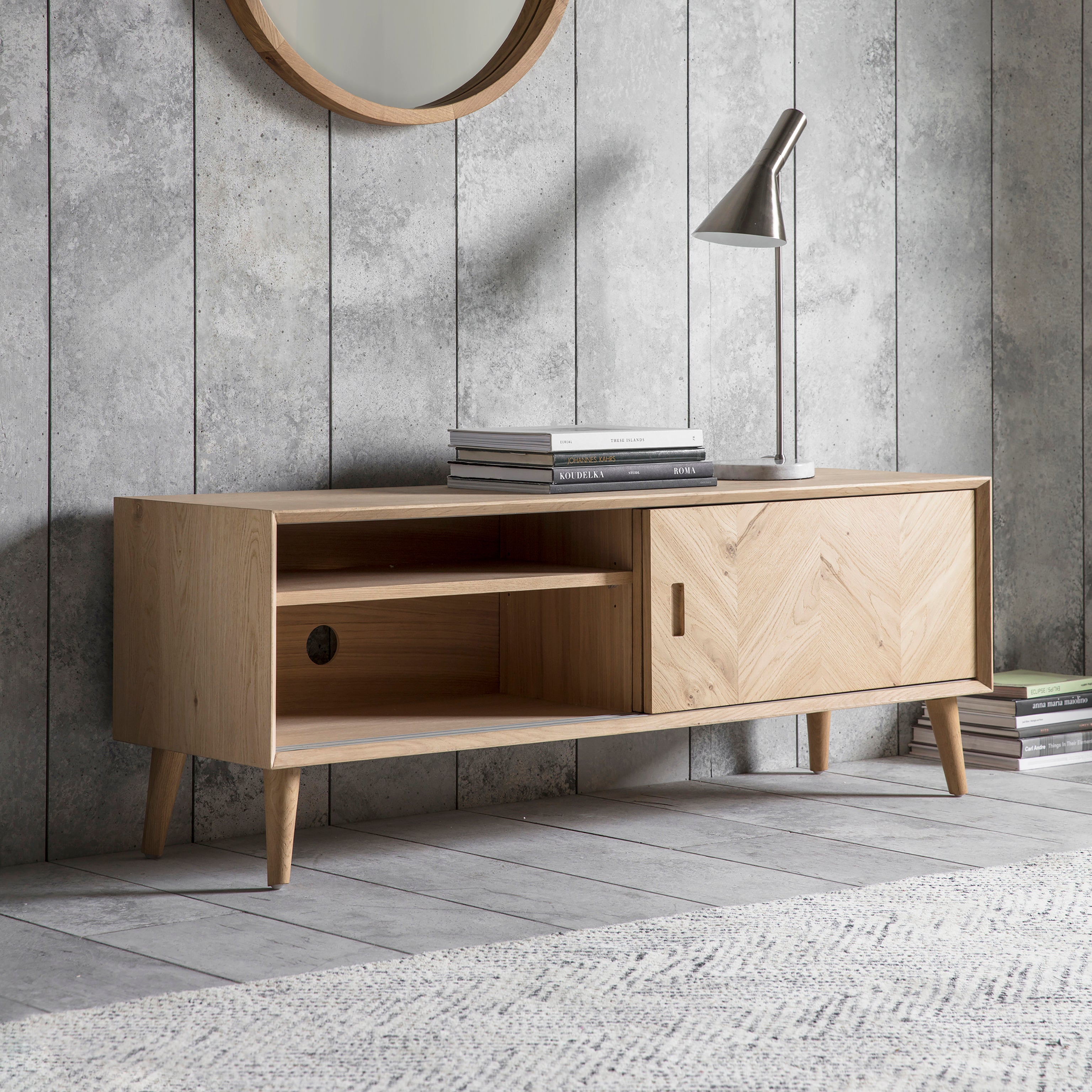 Copenhagen Oak Media Unit – The Den & Now